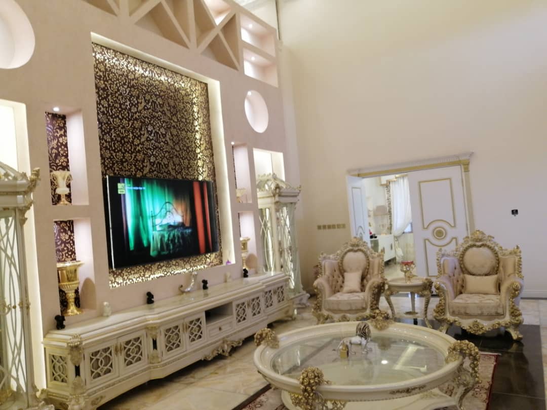 Celebrating the CEO of sayaveth decor, Ehizogie at 35. | Megastar ...